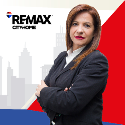 Simona Sciacca dell'agenzia RE/MAX City Home di Sant'Agata li Battiati ...