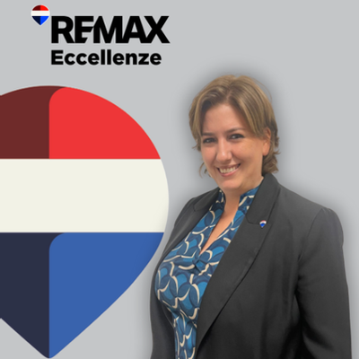 Roberta Savino dell'agenzia RE/MAX Eccellenze di Napoli con ruolo ...
