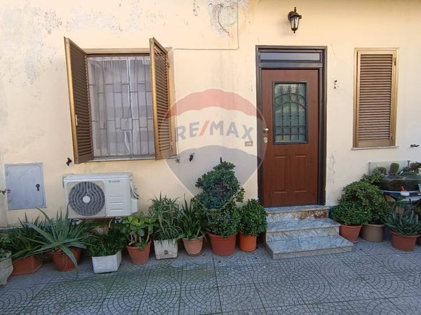 Scauri, Minturno: vendita case e immobili - RE/MAX