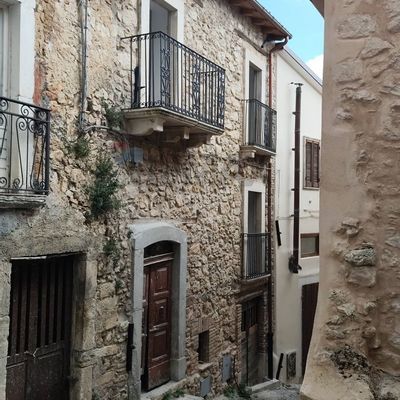 Casa Semindipendente in Vendita Villa Santa Lucia degli Abruzzi ...