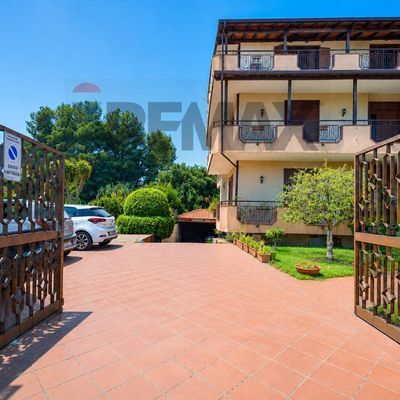 Porzione di villa in Vendita Mascalucia 30721190-908 | RE/MAX Italia